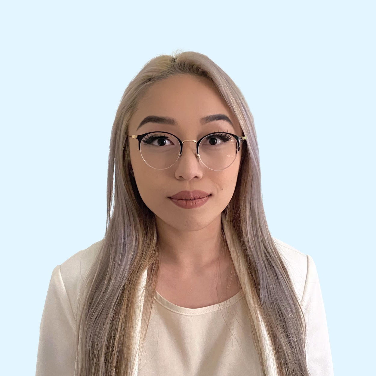 About – Chloe Dang